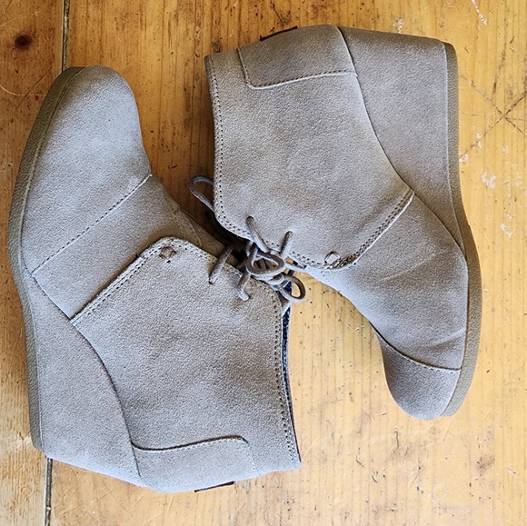 Toms | Shoes | Toms Desert Wedge Boot | Poshmark